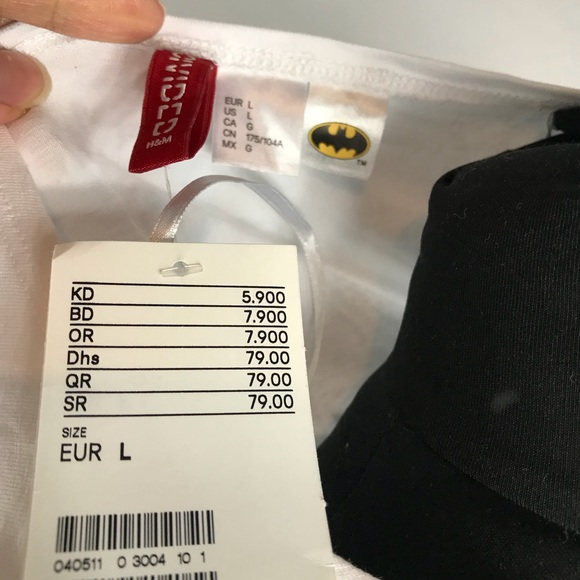 H&M | Tops | Nwt Hm Batman Cropped Top Large | Poshmark
